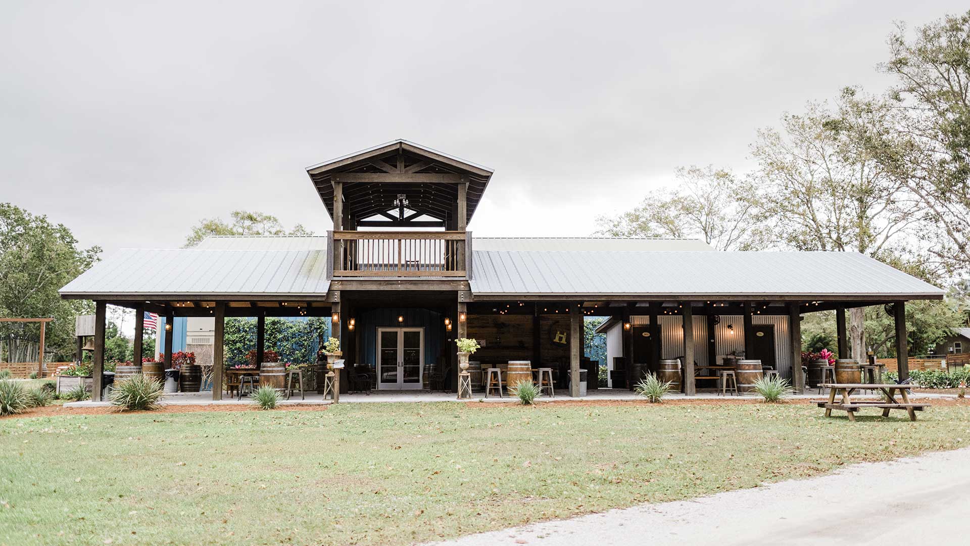 The Big Blue Barn - Rockin H Ranch